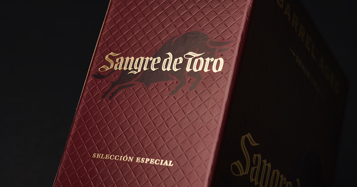 Diseño packaging para vinos Torres Sangre de Toro